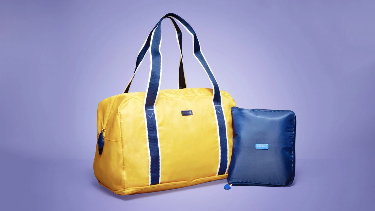 Paravel Fold-Up Bag Review - Buy Side from WSJ