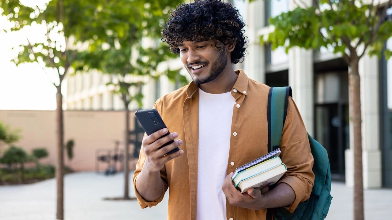 Graduate Student Loans: Compare Top Lenders January 2026